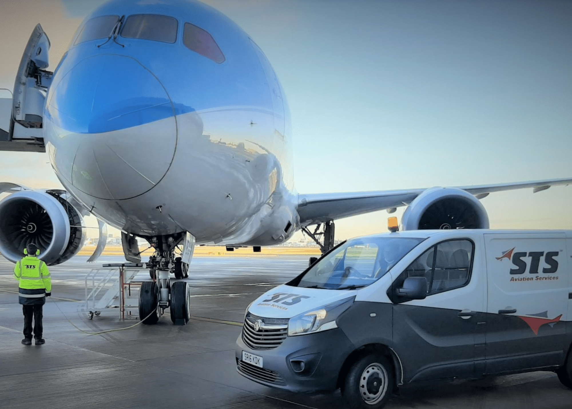 H.I.G. Capital Completes Investment in STS Aviation Group - H.I.G ...